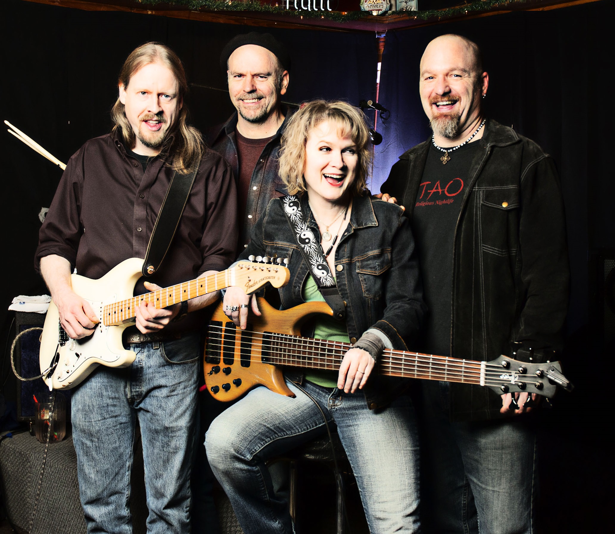Music on the Green: Lisa Mann & Her Really Good Band | Sherwood Center ...